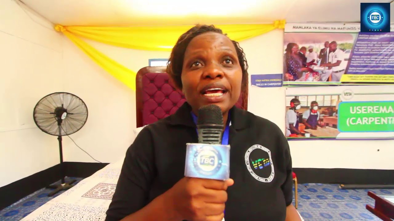 KITANDA CHA CHUMA CHENYE MUONEKANO WA MBAO - YouTube