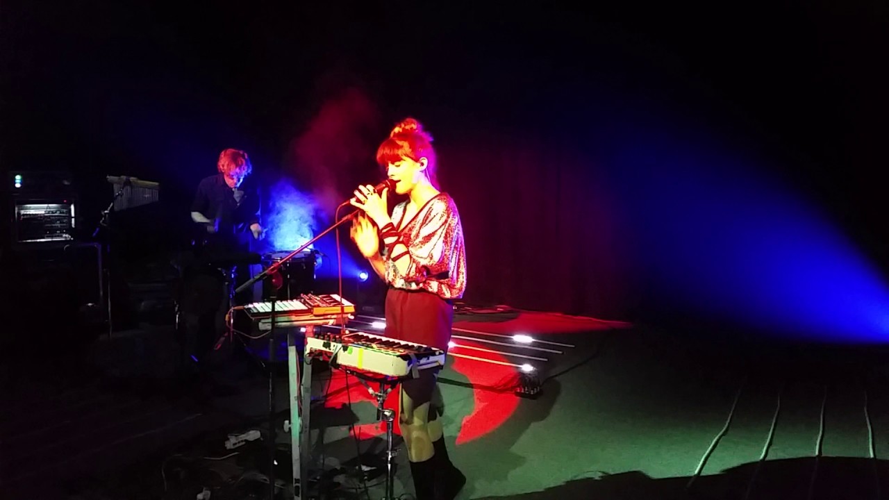 Noga Erez, Live @ Einav Culture Center - YouTube