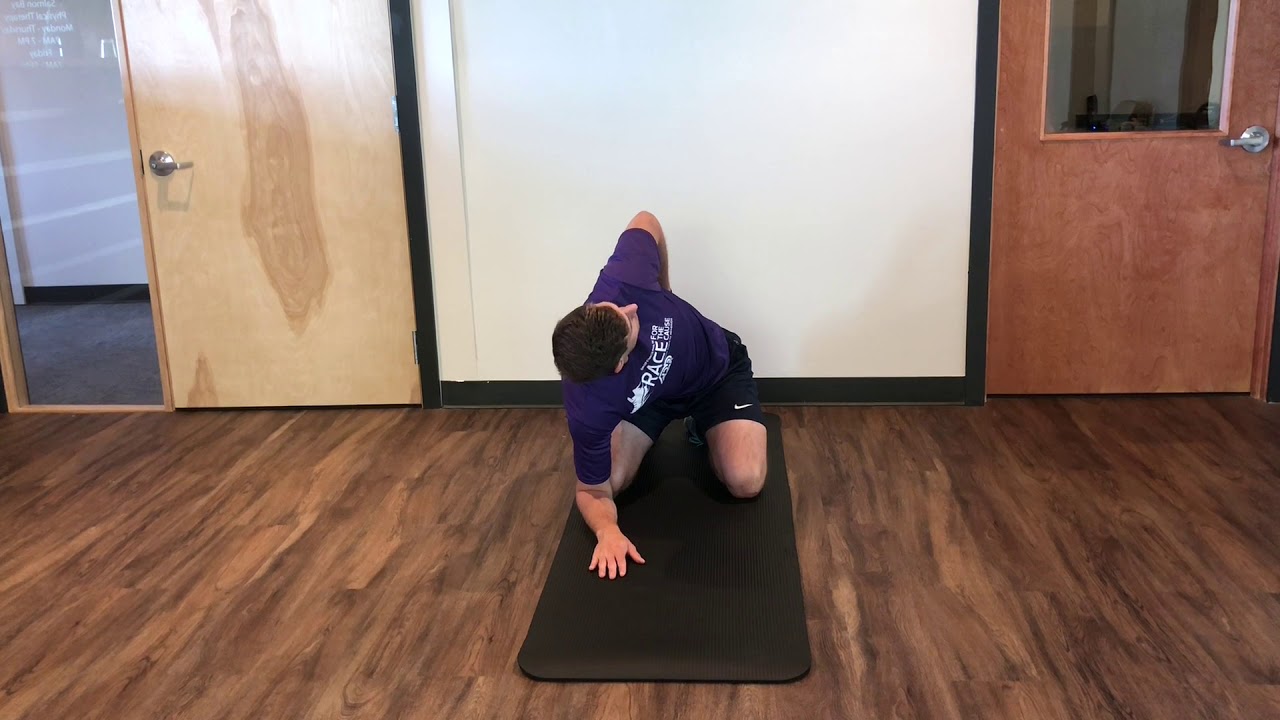 Thoracic Rotation Test - YouTube