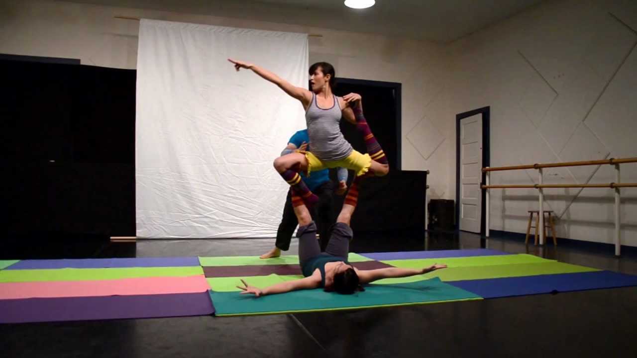 Three Dog CIrcus - YouTube