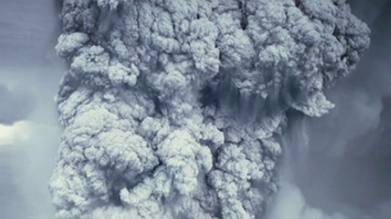 Lava flows in crater of Alaska volcano; warning level raised - YouTube