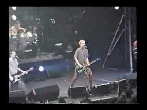 The Offspring - Live in Montreal 1999 - Gotta Get Away/Smash - YouTube