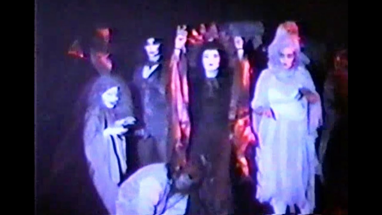 1992 - Love At First Fright - Six Flags Great America - Grand Music ...