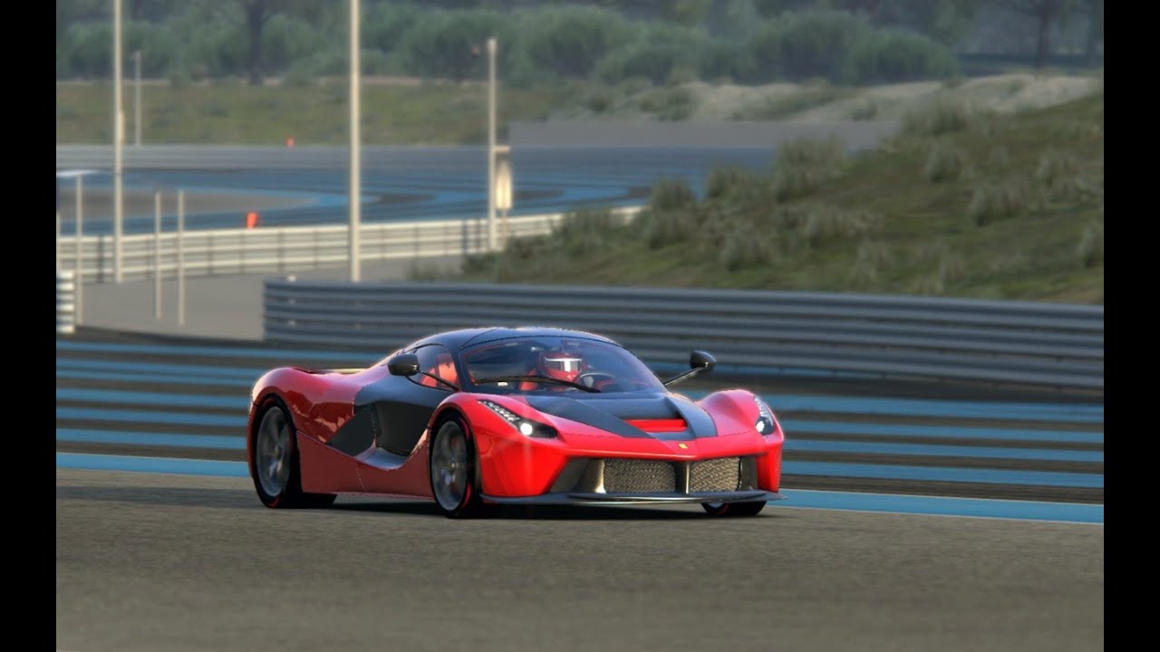 Battle Ferrari LaFerrari Racing at Paul Ricard Circuit - YouTube