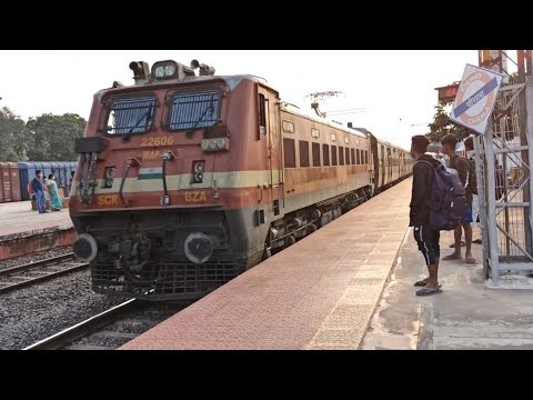 17480 Tirupati - Puri Express Arriving | Chirala | Indian Railways