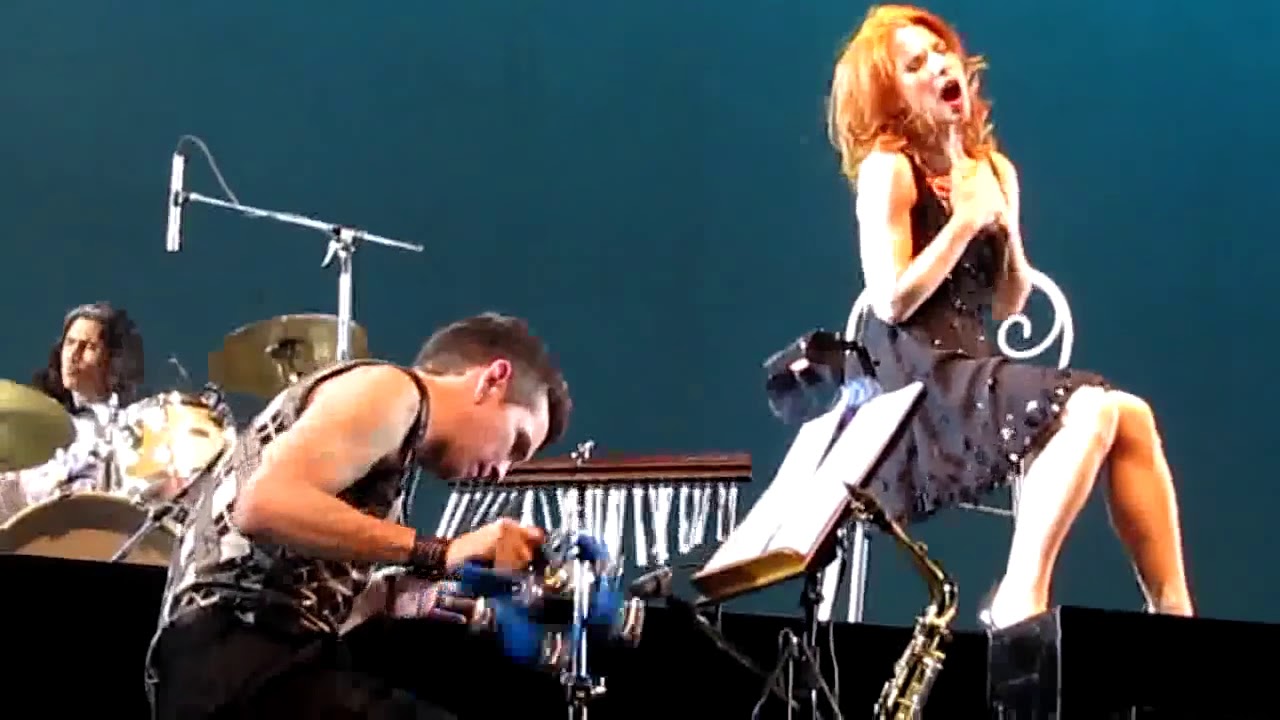 Elena Roger Mina che cosa sei IO VIVRO SENZA TE Teatro Ópera 161210 ...