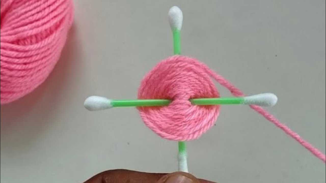 Amazing 3 Beautiful Woolen Yarn Flower making ideas with Cotton Buds ...