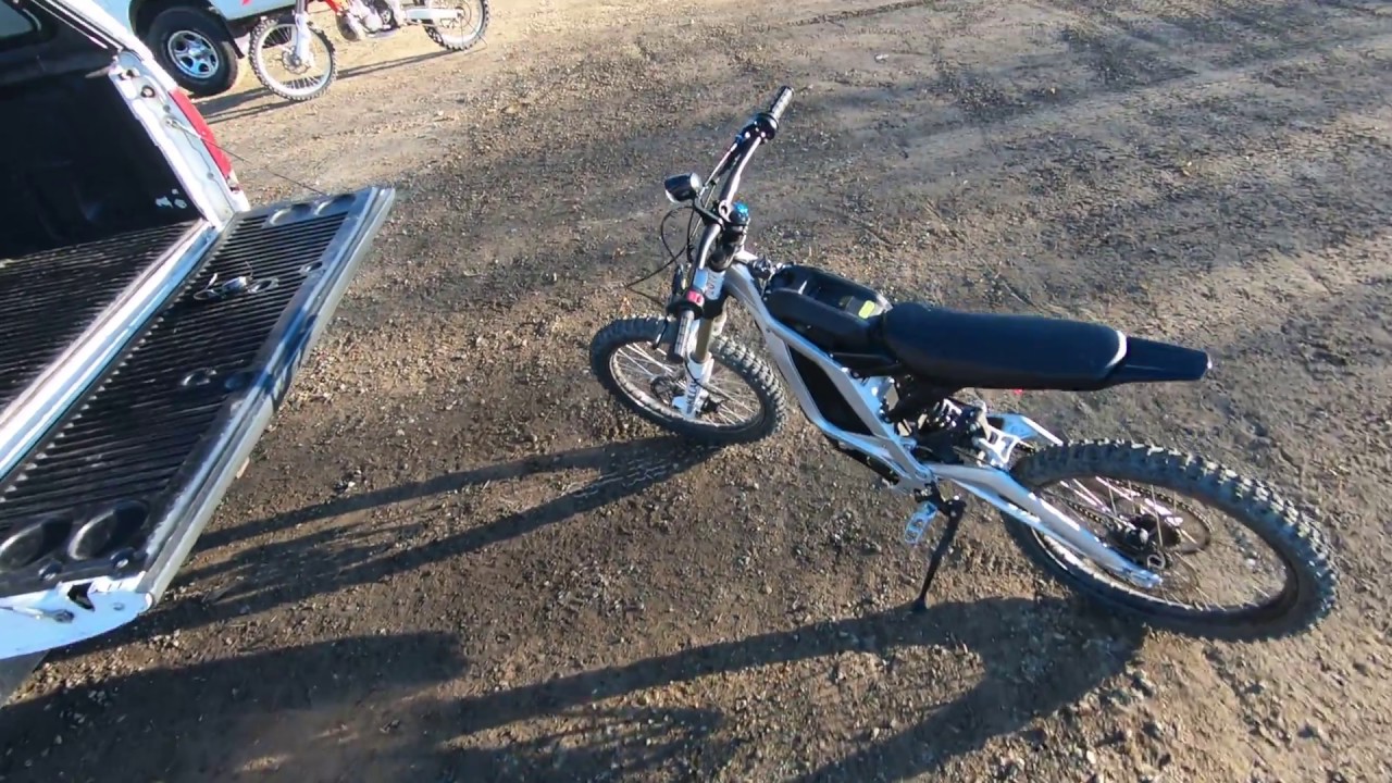 Finding the fastest rider on the track - YouTube