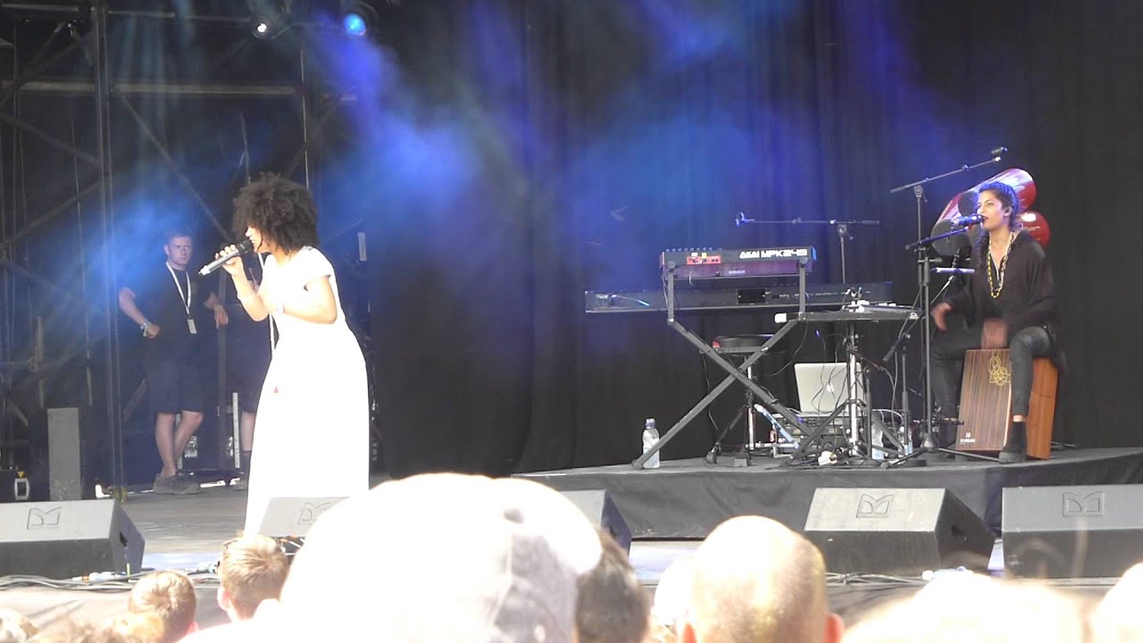 Ibeyi - River @ The Park, Glastonbury Festival 2015-06-27 - YouTube