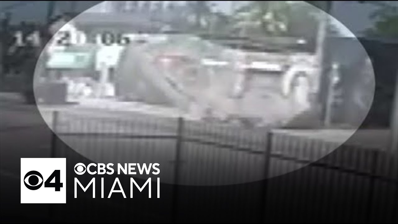 Overhang collapse caught on video in Miami - YouTube