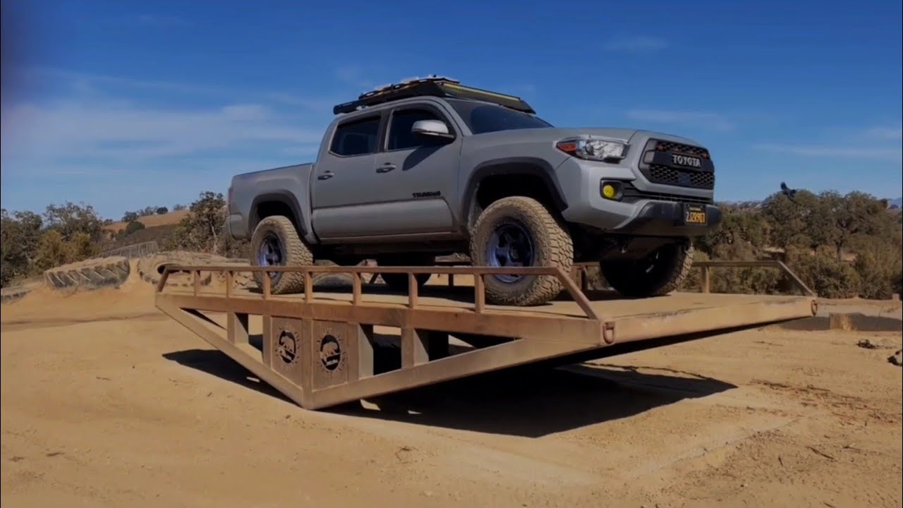 4x4 obstacle courses/ Hollister SVRA by @simple_tacoma - YouTube