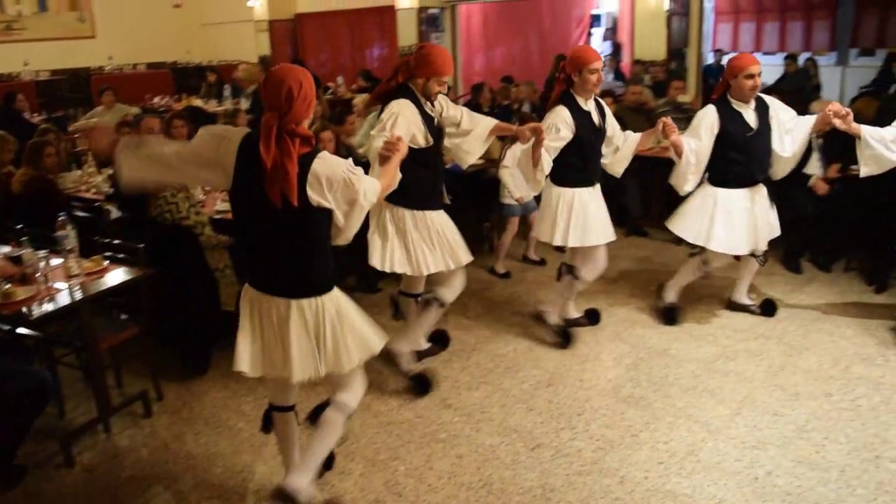 ΚΟΠΗ ΒΑΣΙΛΟΠΙΤΑΣ 2017 - "ΚΑΜΑΡΙ" ΠΑΣΤΙΔΑΣ ΡΟΔΟΥ - YouTube