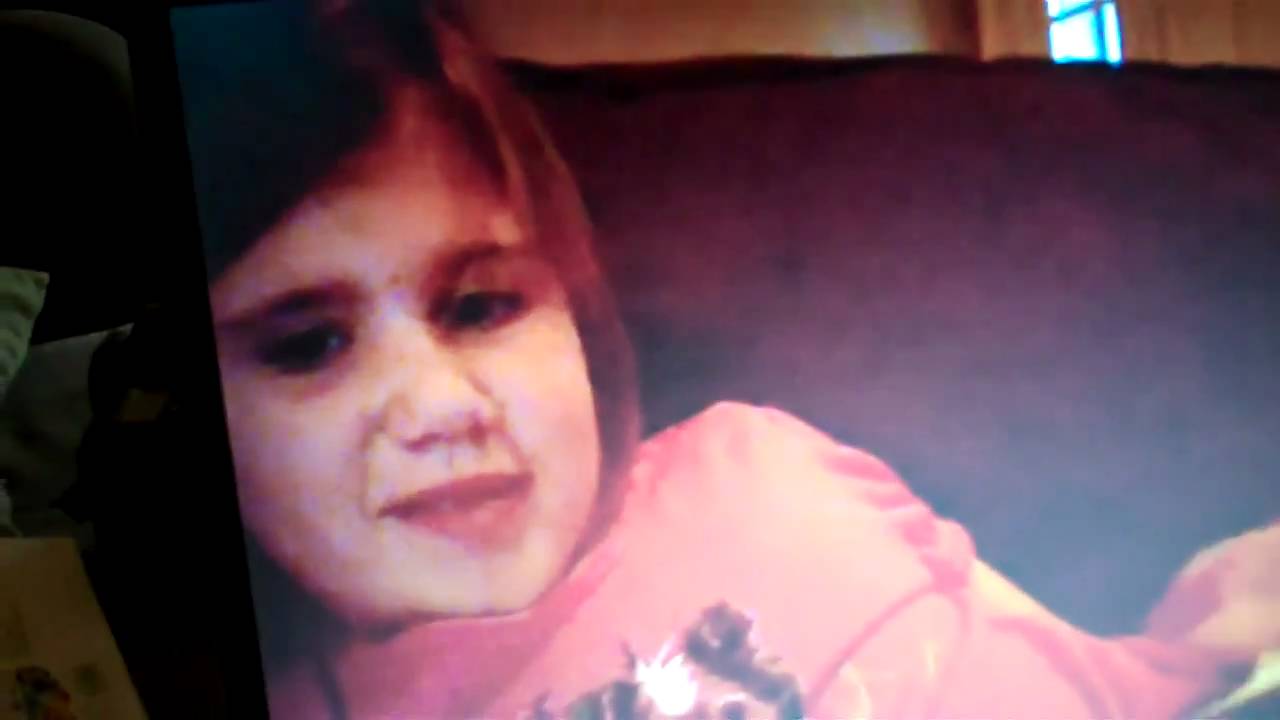 Peyton reading to Leeland - YouTube