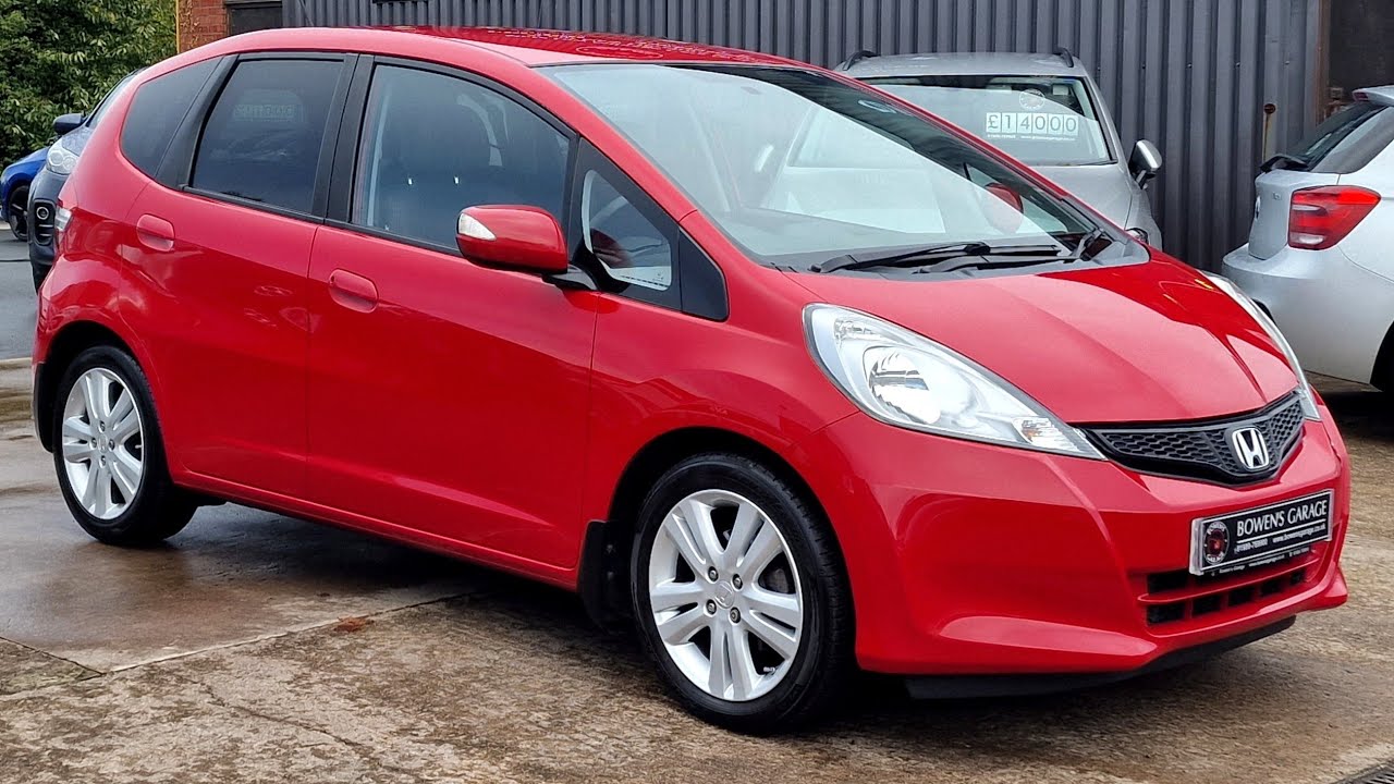 2015 (15) Honda Jazz ES Plus 1.4 I-VTEC Auto 5Dr in Milano Red. 35k ...