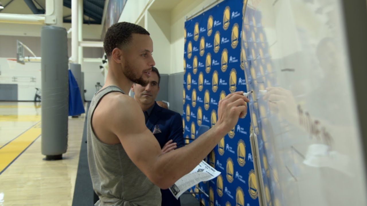 Steph Curry Picks DUKE to Win in His 2017 NCAA March Madness Tournament ...
