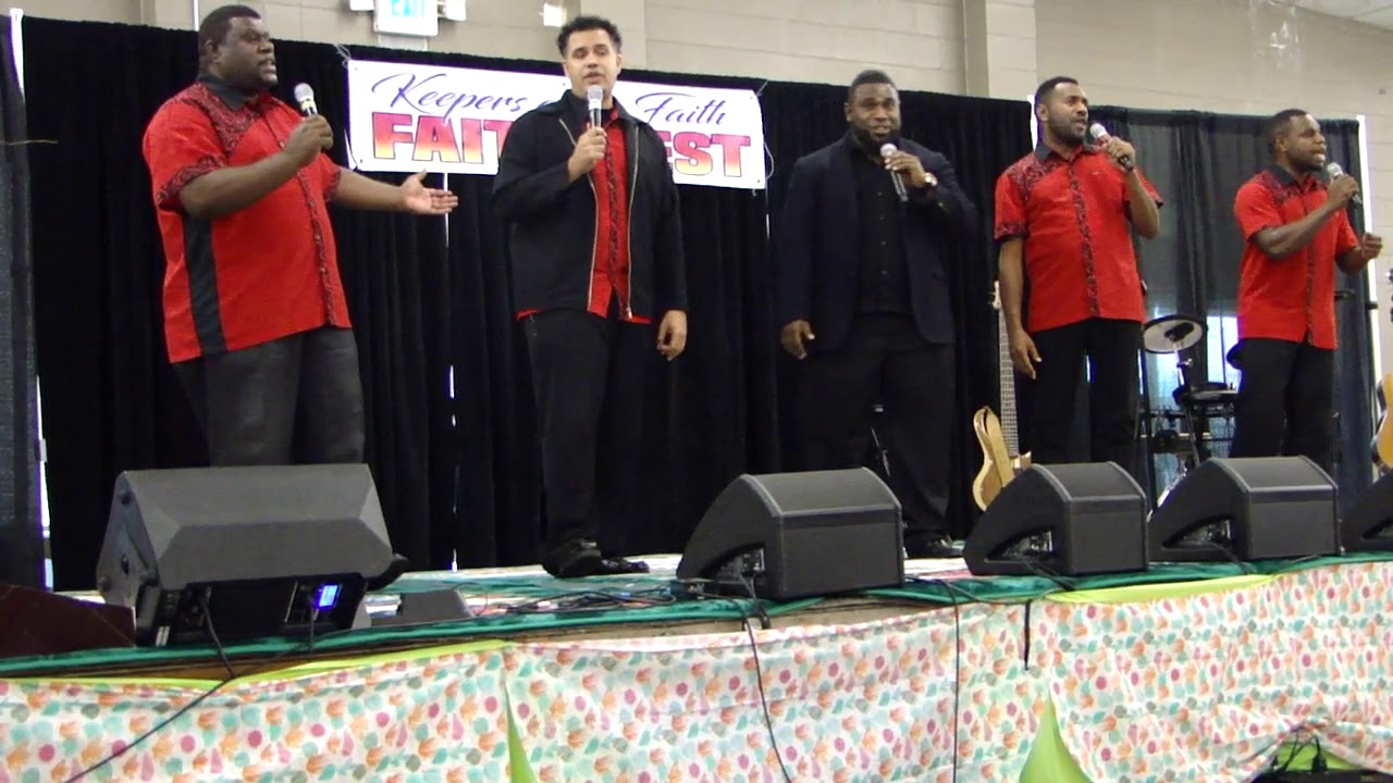 Monument Singer's from Vanuatu performing "When the Reason" - YouTube