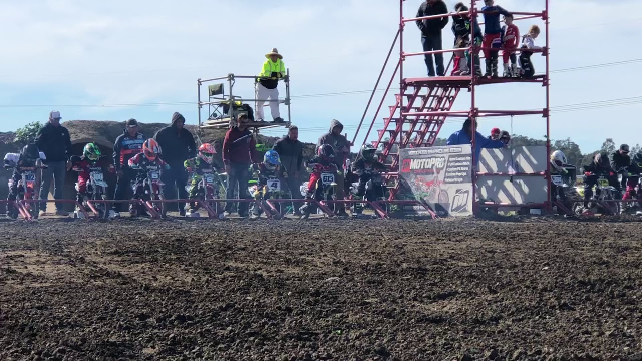 Lil 6 year old Jaydin Smart, making that 50cc JR cobra motorcycle sing ...