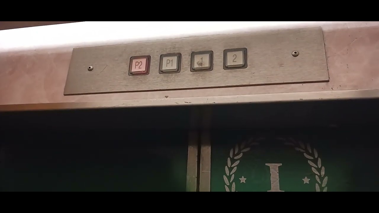 target elevator @ Life Plaza Center, San Gabriel - YouTube