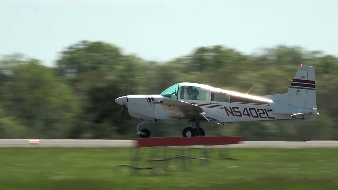 Grumman AA5 Tiger landing at KHWY 050220 - YouTube