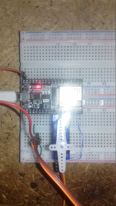 Servo mg90 moved 90° to 180°, 180° to 0° and return 90° PWM. ESP32 Micropython - YouTube