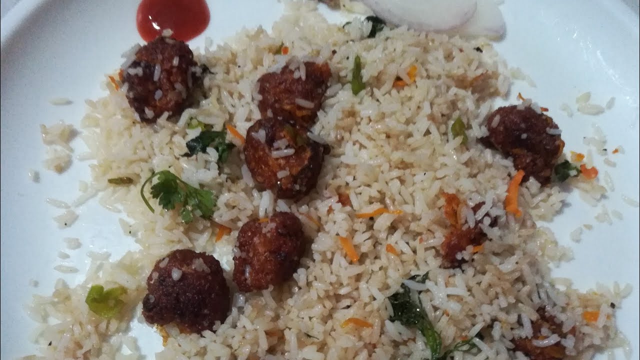 Veg manchurian fried rice // vegetable manchurian rice - YouTube