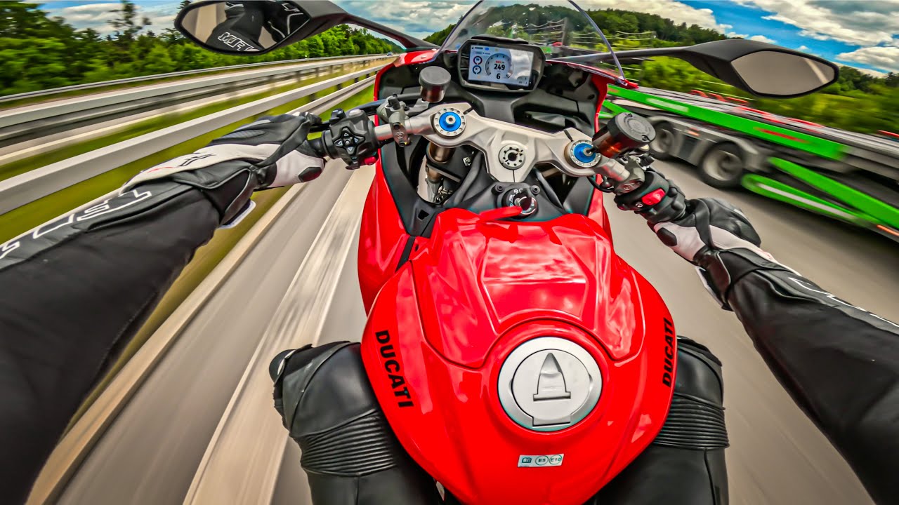 Ducati Panigale V2 Wheelie + Top Speed + Sound (4K) - YouTube