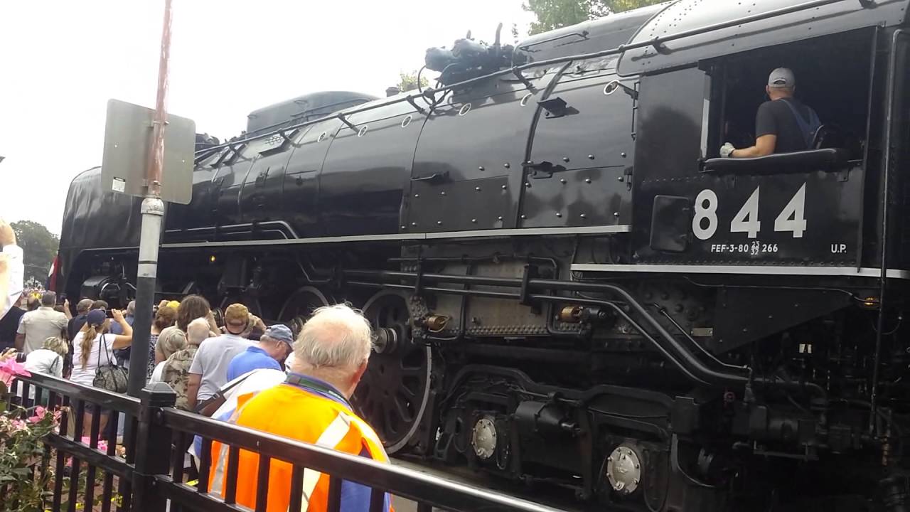 Union Pacific Living Legend #844 - Kirkwood MO - YouTube