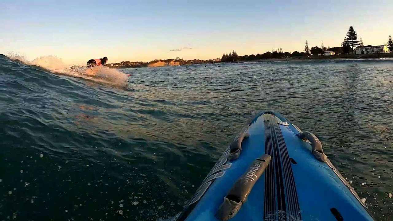 Twilight surf sesh at orewa - YouTube