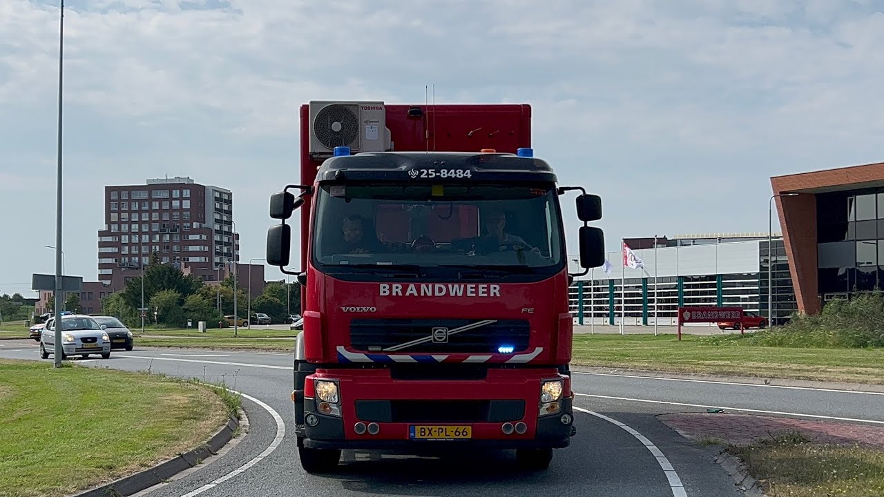 {OPKOMST+UITRUK} (GRIP 1 MIDDEL WO PERSOON TE WATER) Amarok/boot COH en ...