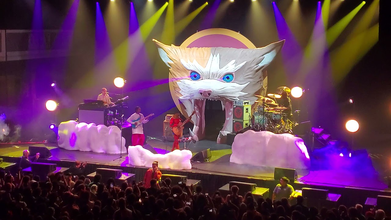 Thundercat shrine 2021 - Black Qualls & Them Changes w/ Kamasi ...