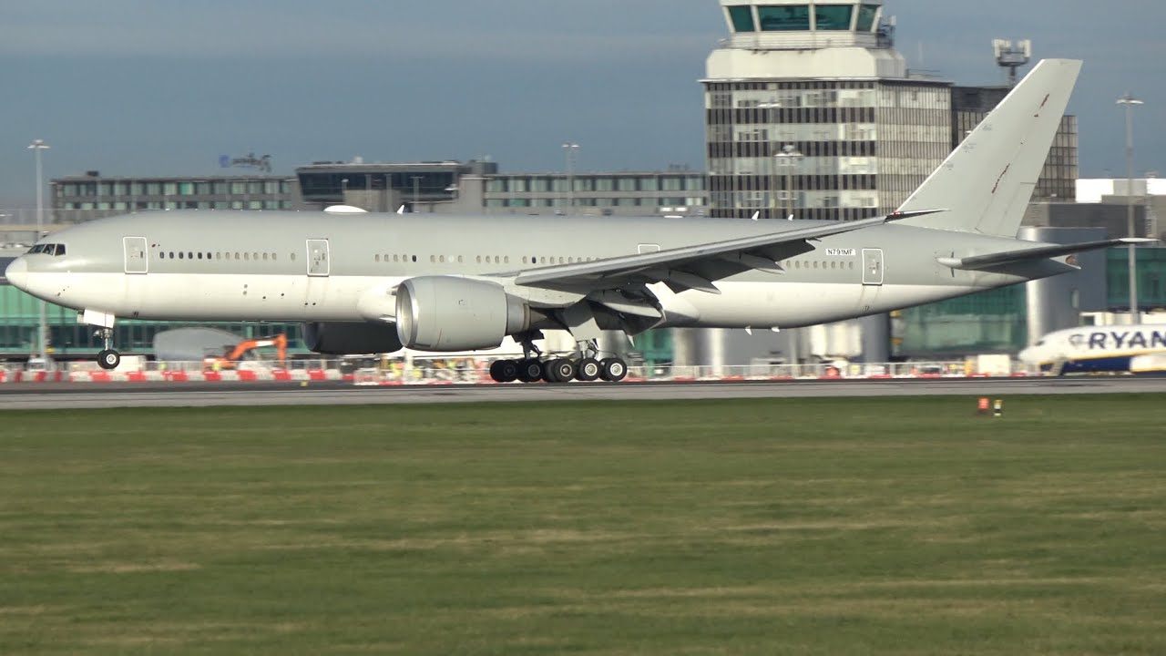 FREIGHT CONVERSION! - JETRAN B777-200L ARRIVES AT MANCHESTER AIRPORT ...