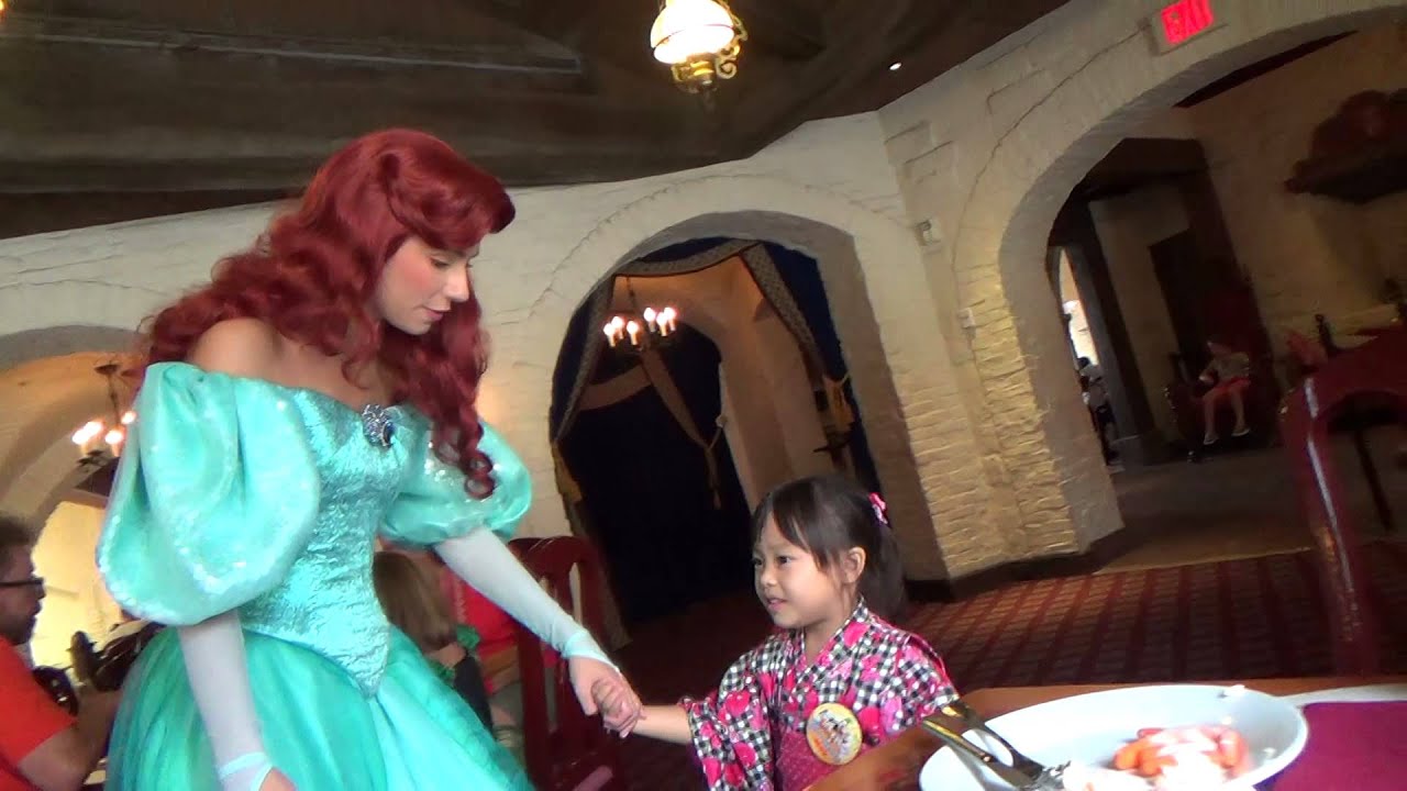 Walt Disney World Epcot Akershus Meet Ariel アケシュースでアリエルと会う - YouTube