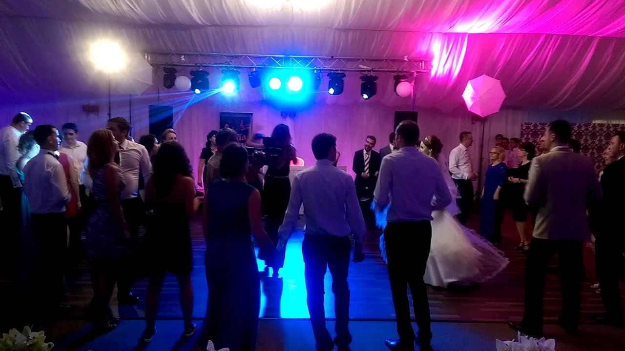 Formatii nunta Bella Band -ANDREEA - Hora din Moldova cover live -Lac ...