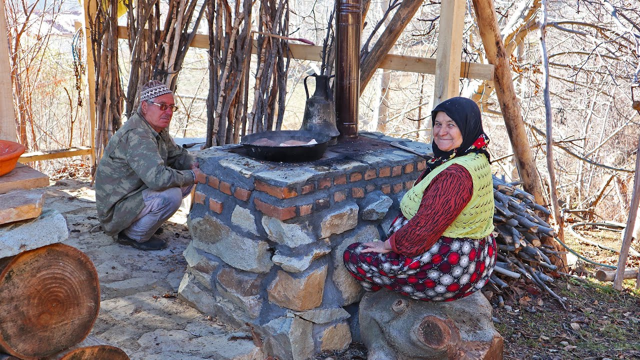 Nomadic Life Style | Rural life in Turkey | Cooking Kabune pilav ...