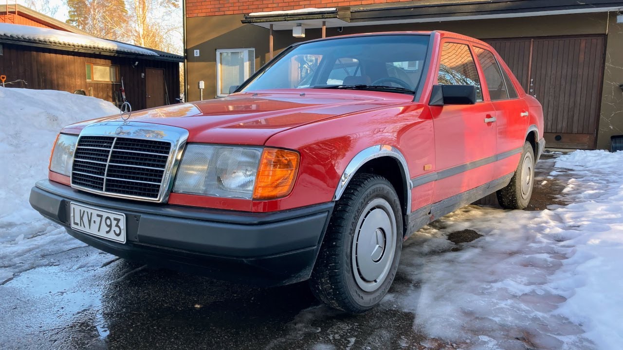 I bought a 1989 Mercedes-Benz W124 200D - YouTube