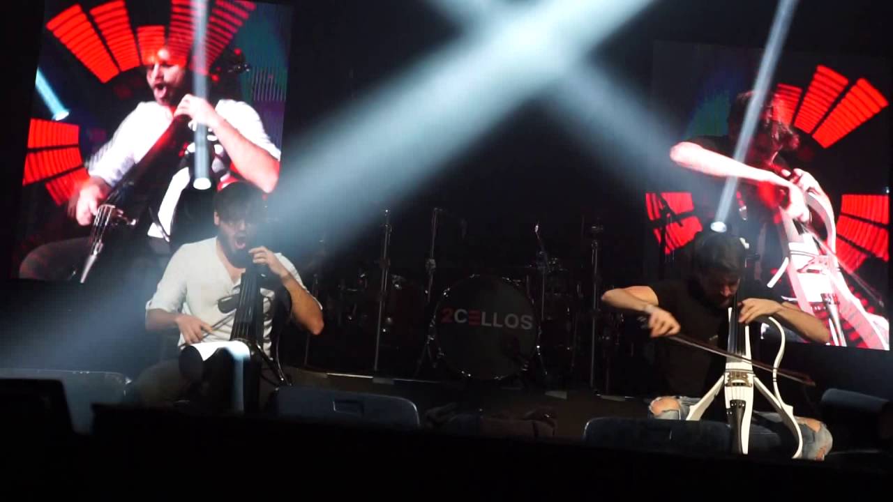 2CELLOS Smooth Criminal San Diego (Live 2016 US Tour) - YouTube