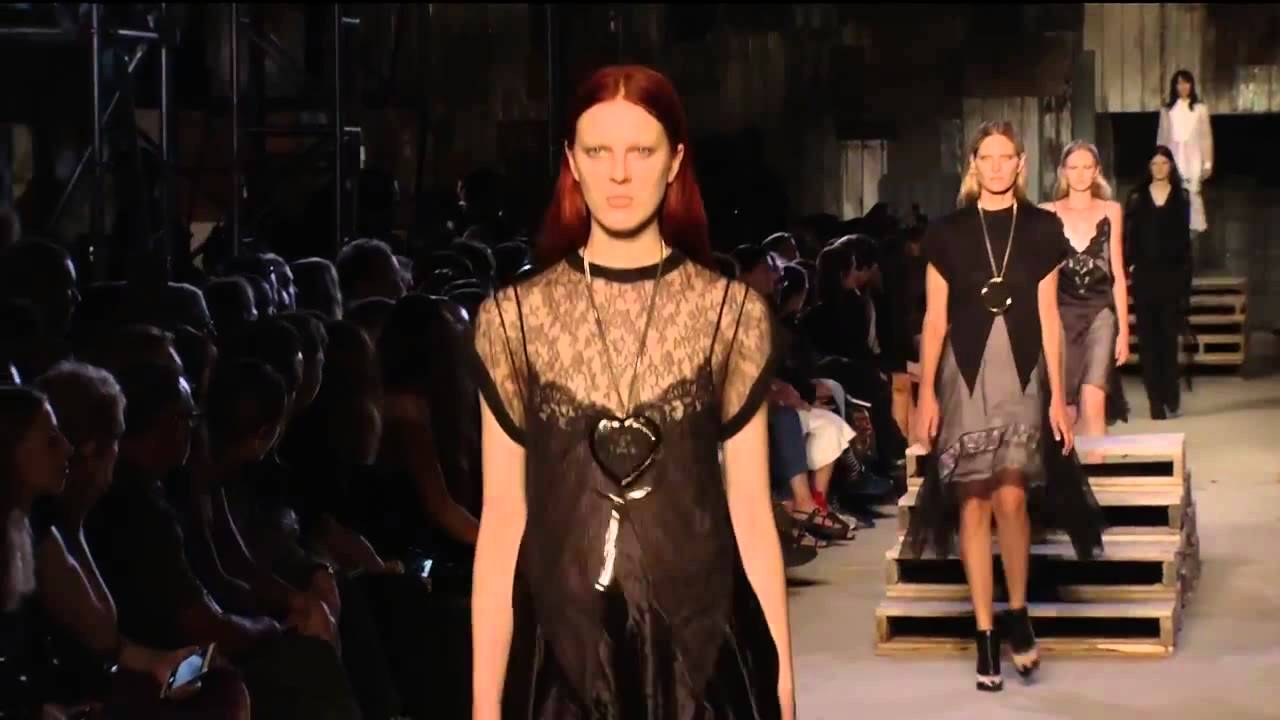 Givenchy Spring 2016 Ready-To-Wear NYFW - YouTube