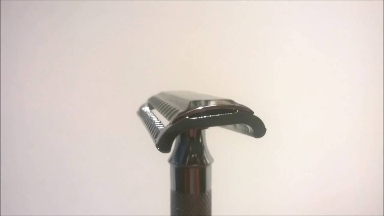 A Closer Look at the Merkur 37C - YouTube