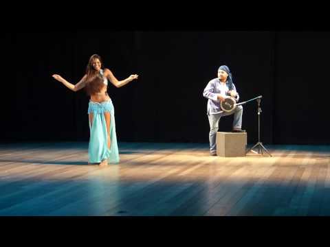 Bailarina Lurdiana Tejas e músico Márcio Saraiva em Itajaí, SC, 2017.