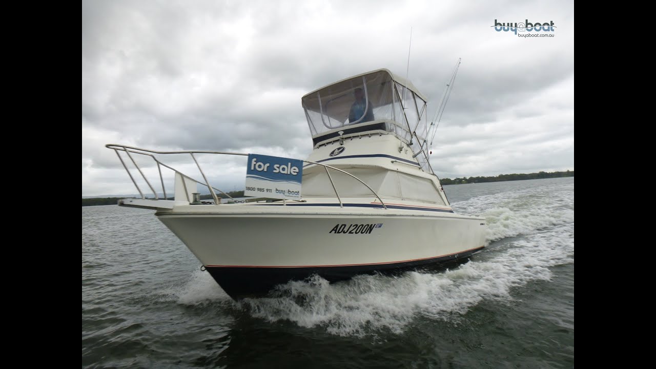 Bertram 25 Flybridge Cruiser - Walkthrough - YouTube