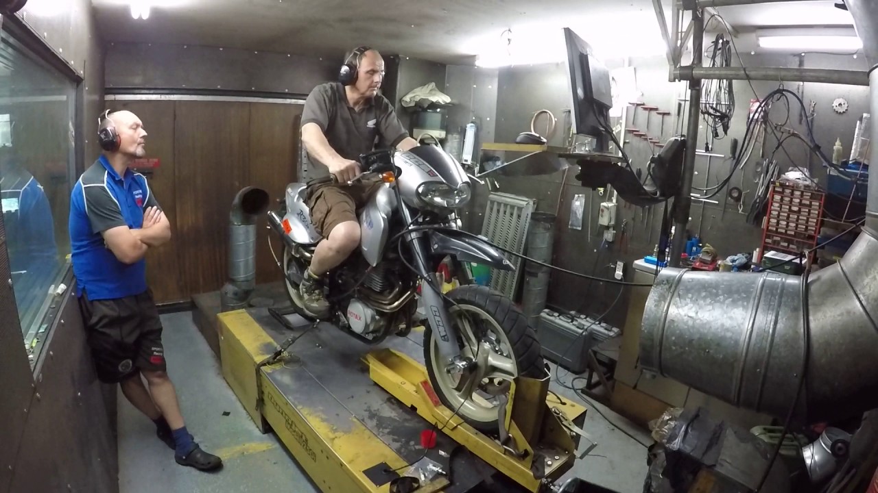 CCM R30 ccm r30 on dyno - YouTube