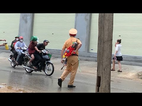 Then Kim Pang là lễ hội té nước truyền thống của người dân tộc Thái đen ...