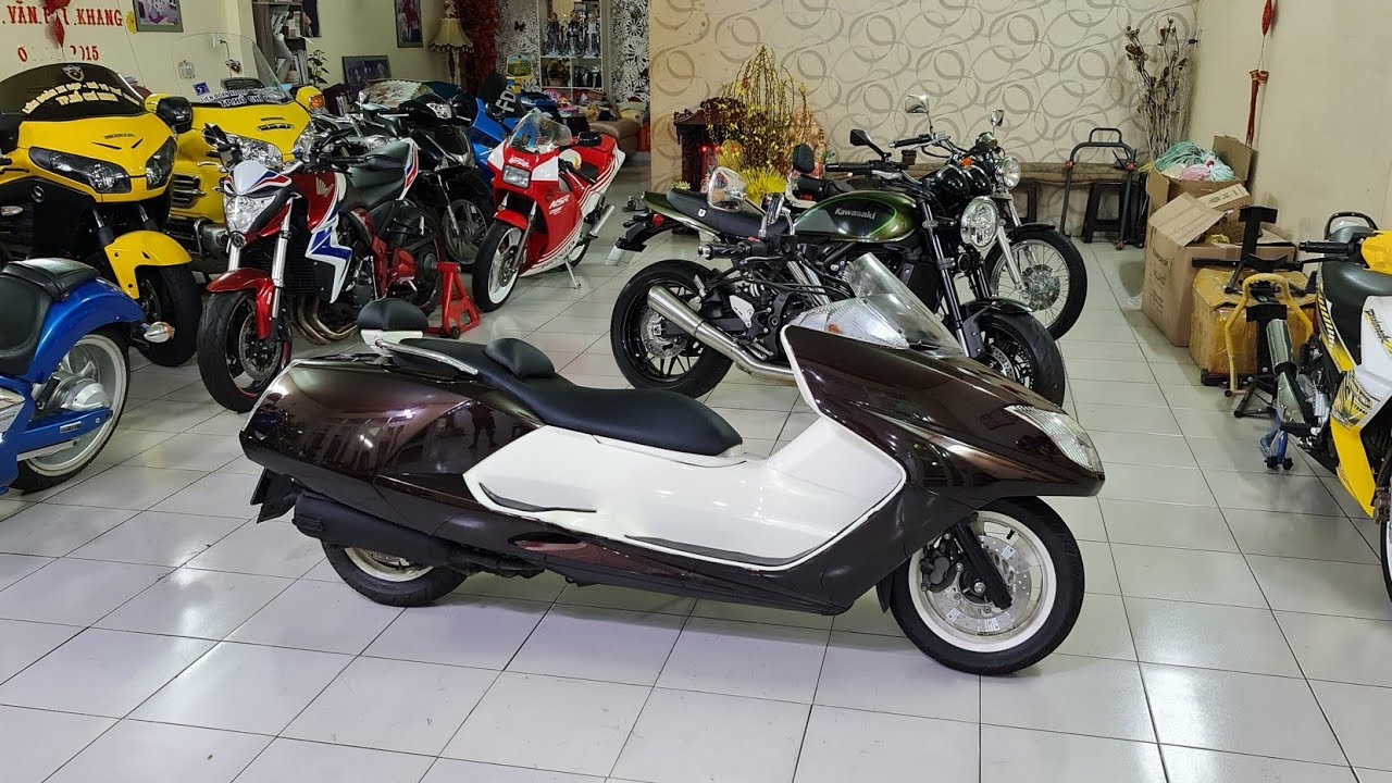 Phi Thuyền Mặt Đất - Yamaha Maxam 250 - Cadillac Limousine 2 Bánh Là ...