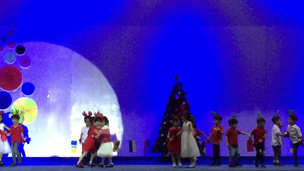 Min Xi Christmas Dance 2015 - YouTube