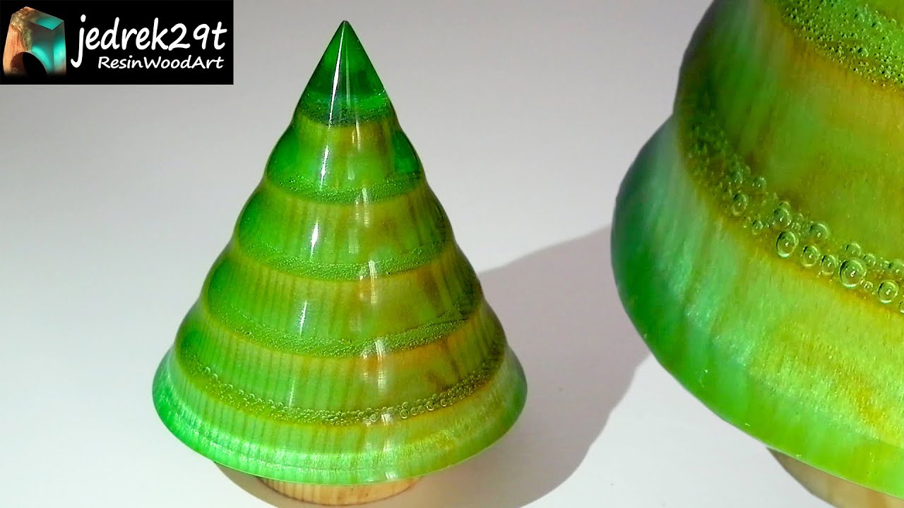 EPOXY RESIN Christmas Tree #shorts - YouTube