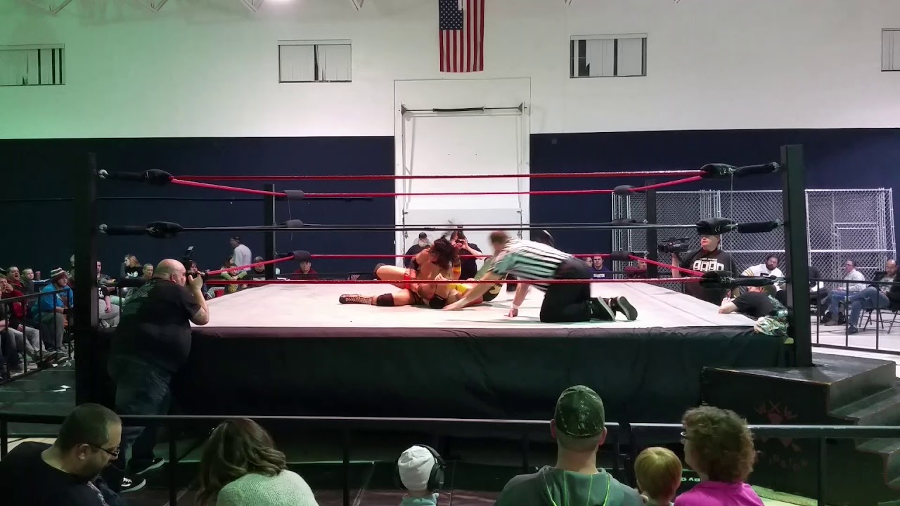 Hawaiian Warrior Kekoa vs Mr. Hangtime Jay Flyier - YouTube