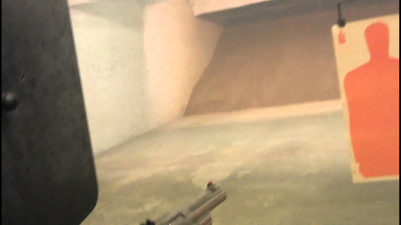 Mom shoots the S&W 500 Magnum at Best Shot Shooting Range in ...