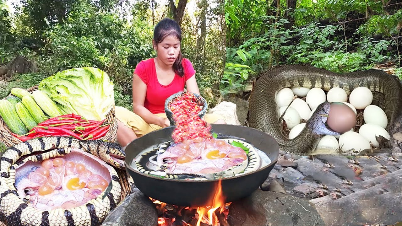 WOW Yummy Snake Lisa cooking soup snake delicious in the woods - YouTube