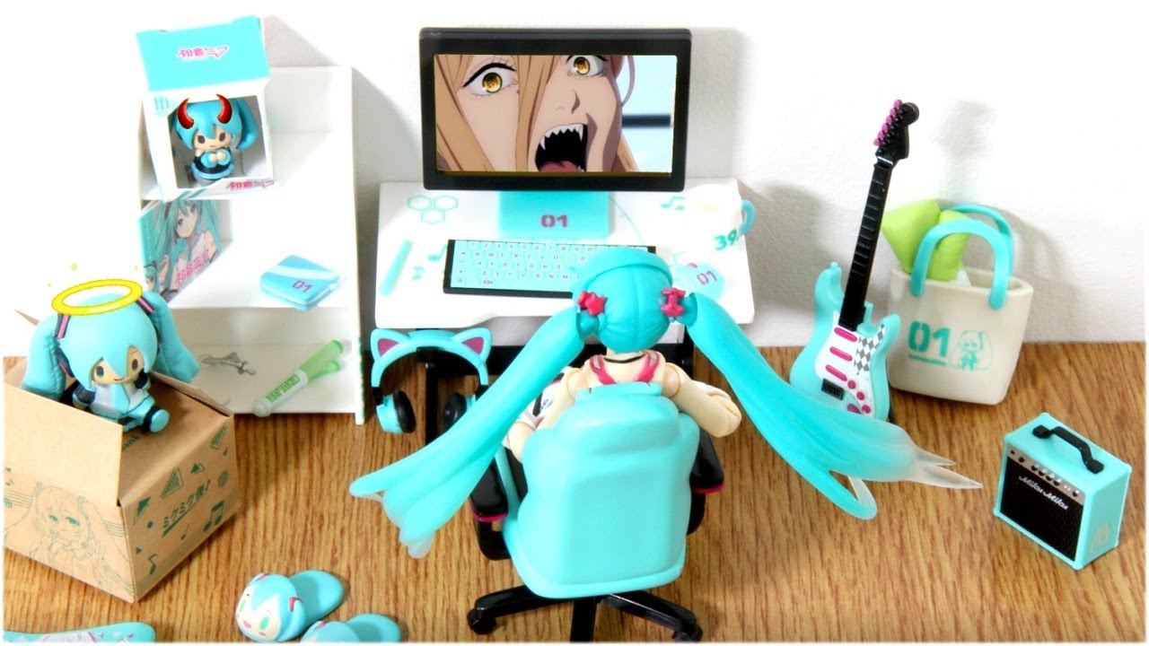 Talkloid Miku Watches Chainsaw Man - YouTube