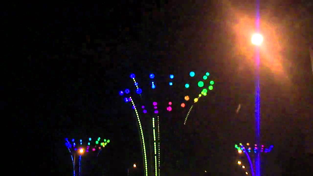 IAH Airport Art - "Radiant Fountains" by Dennis Oppenheim - YouTube